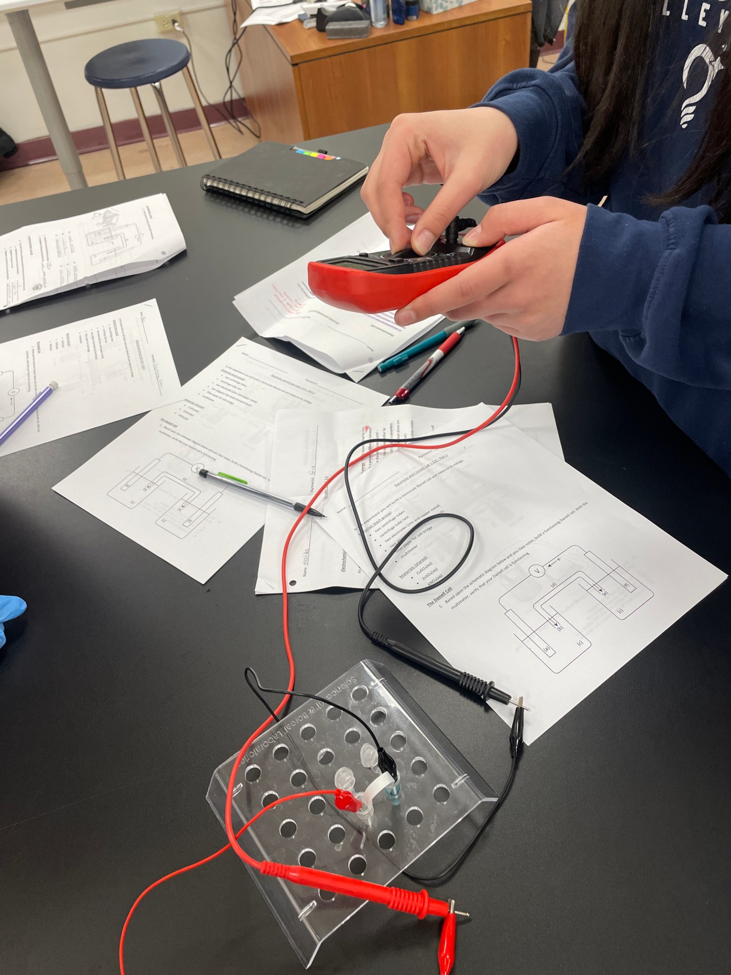 Electrochemical Cell Lab Grade 9 – STEMIA Journal